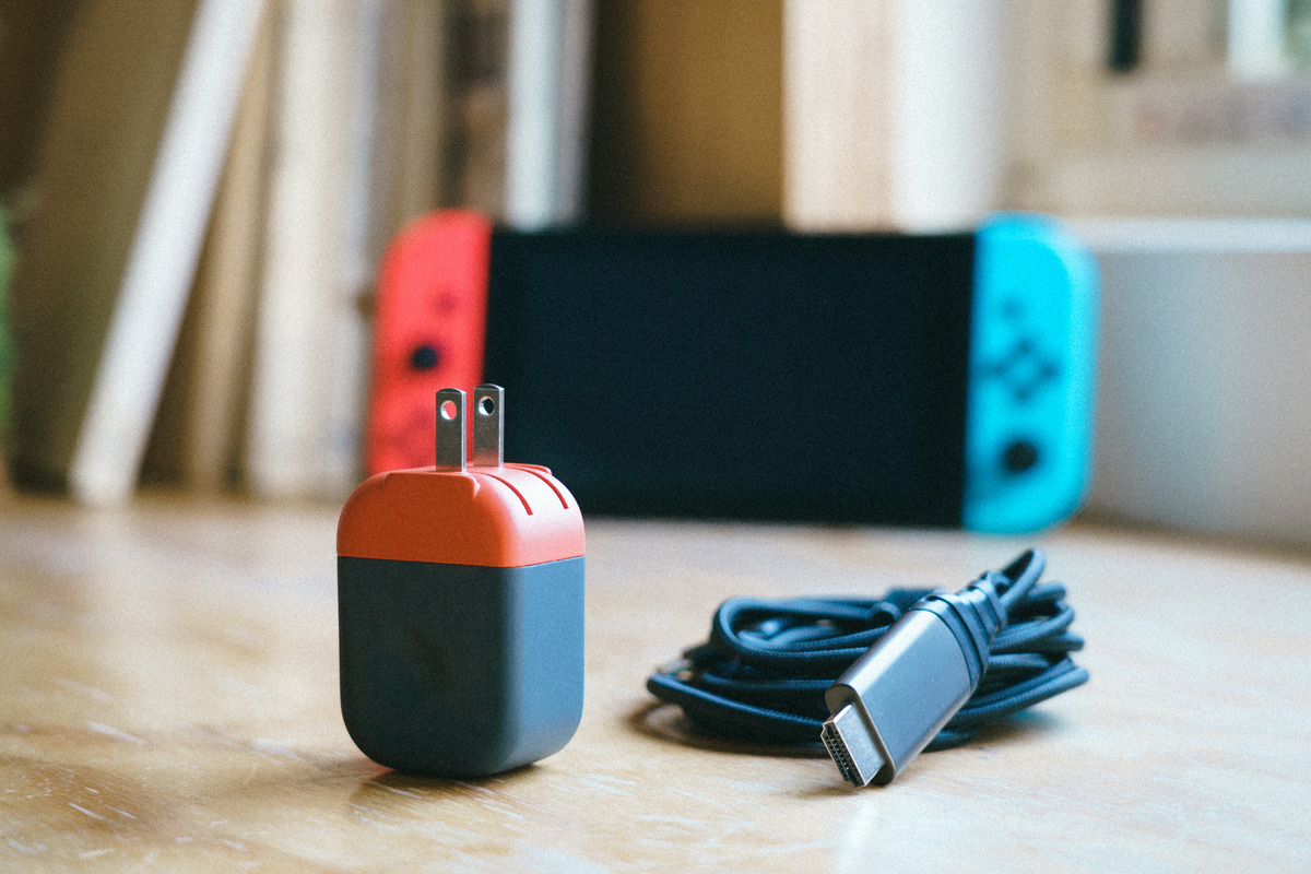 【開箱實充】帶 Switch 出門再也不用大包小包！Allite Switch 20W 快充讓你輕鬆出門無負擔 | 群眾觀點